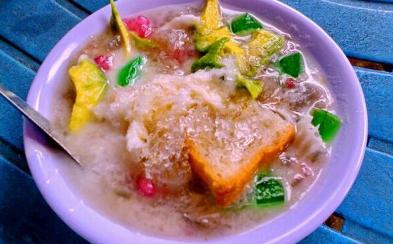 7 Rekomendasi Menu Takjil di Bandung, Dari yang Manis Hingga Legendaris - Rekomendasi Wisata ...