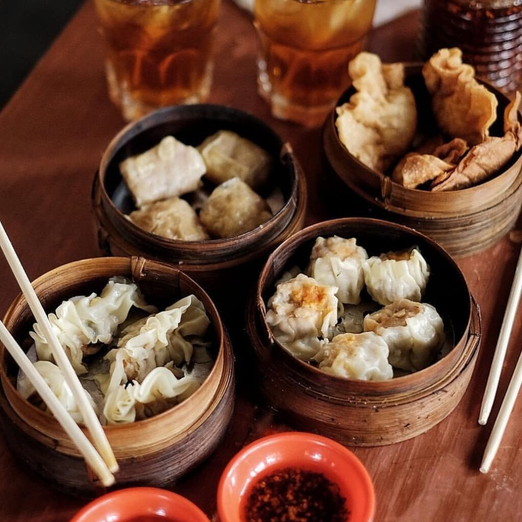 Rekomendasi Kuliner Enak di Jalan Riau Bandung: Sensasi Pedas Hakaw Chili Oil di Java Dimsum ...